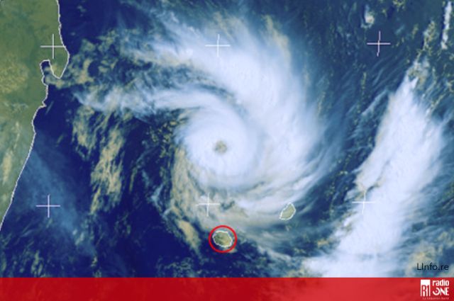 Le cyclone tropical intense Garance se rapproche : il est à 270km de La ...